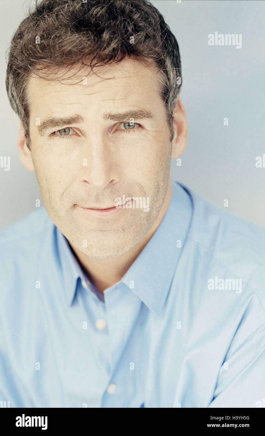 Man, middle old person, smile, portrait, man's portrait, dark-haired ...