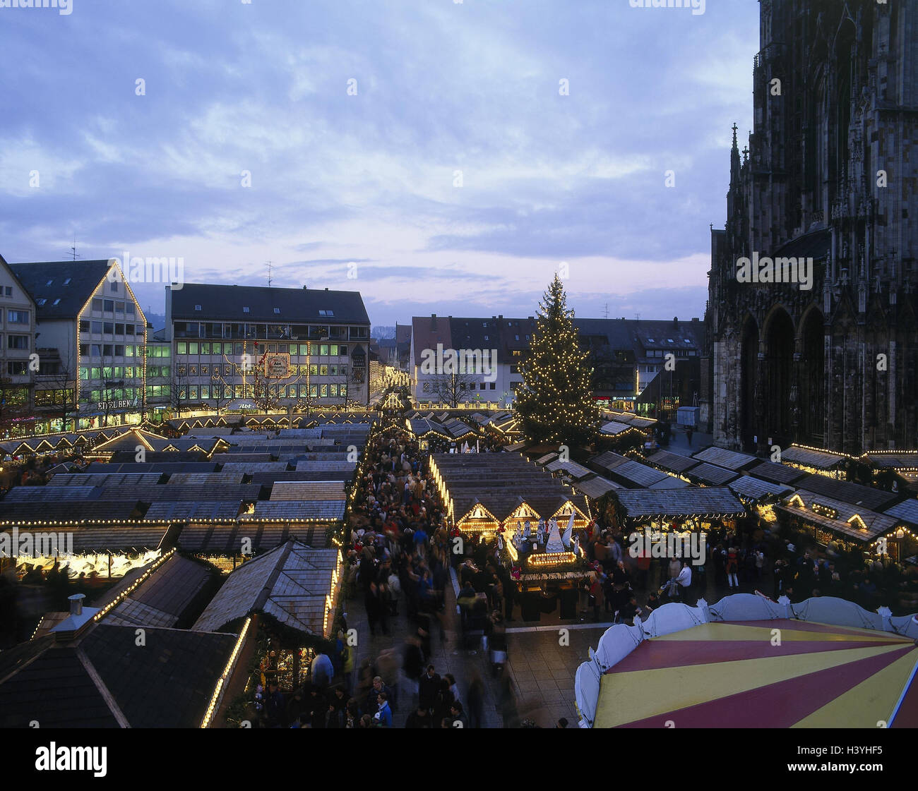 The christmas market of ulm hi-res stock photography and images - Alamy