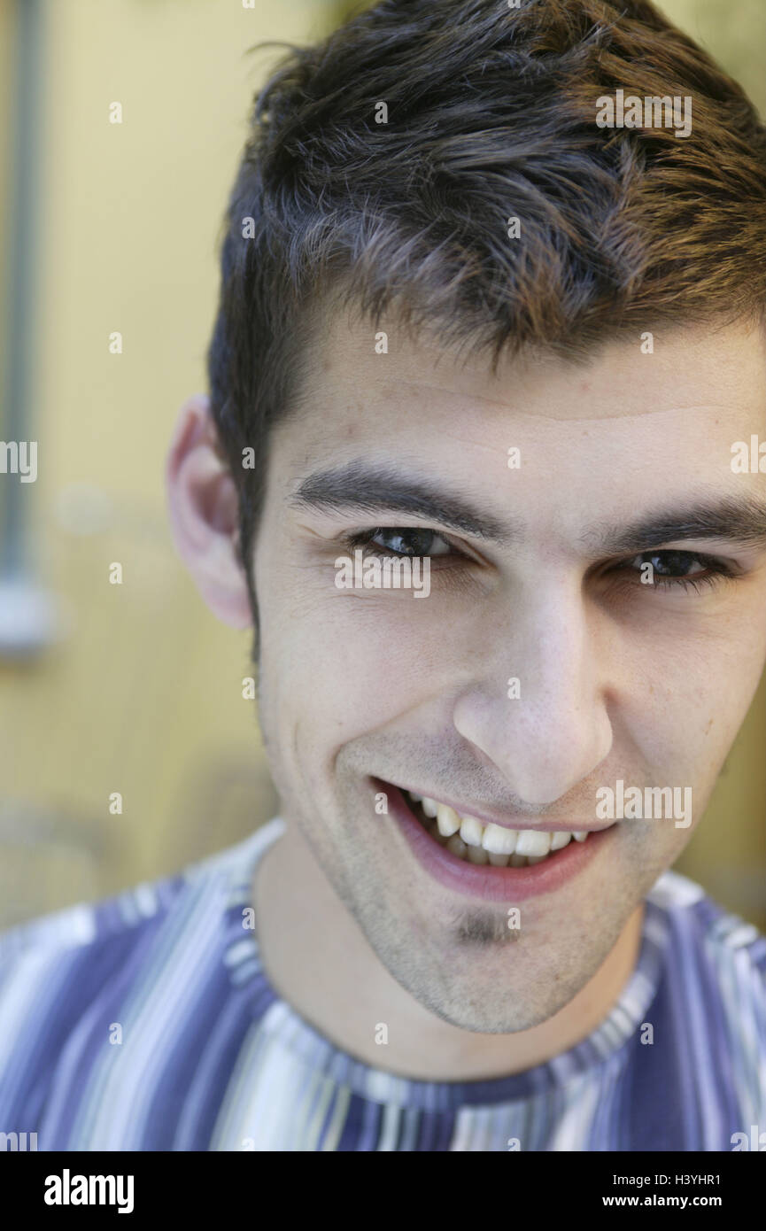 Man, smile young, dark-haired, portrait, 26 years, man's portrait ...