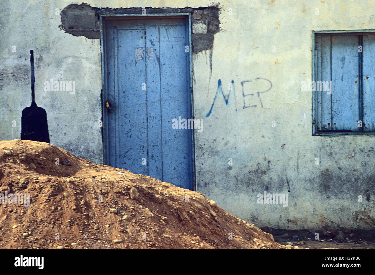 Venezuela, Coro, residential house, facade, detail, heap earth, South ...