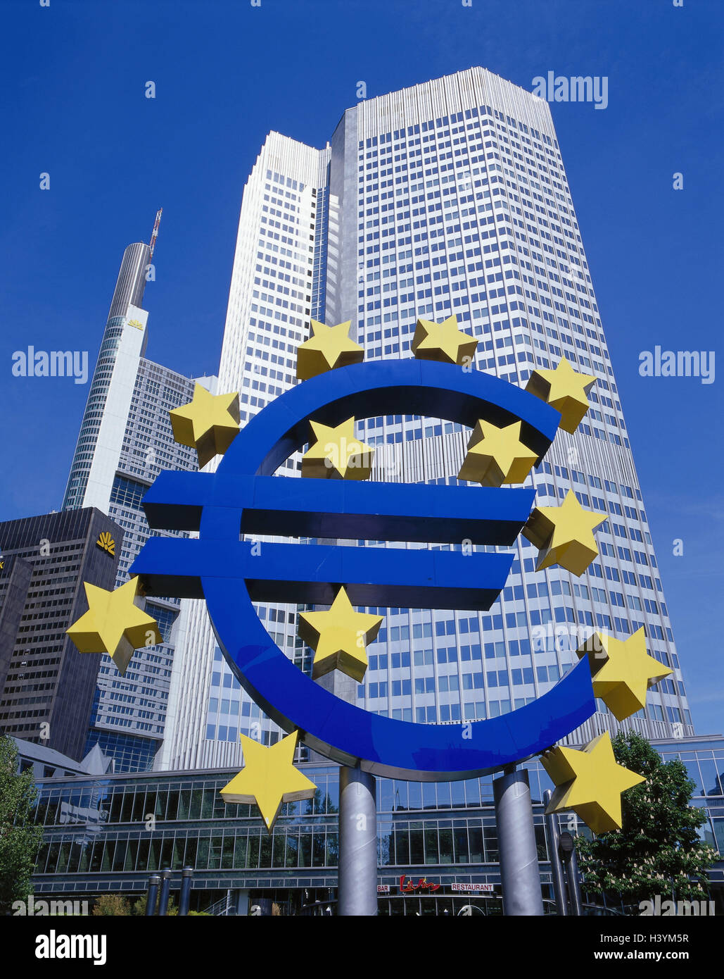 Skulpltur hi-res stock photography and images - Alamy