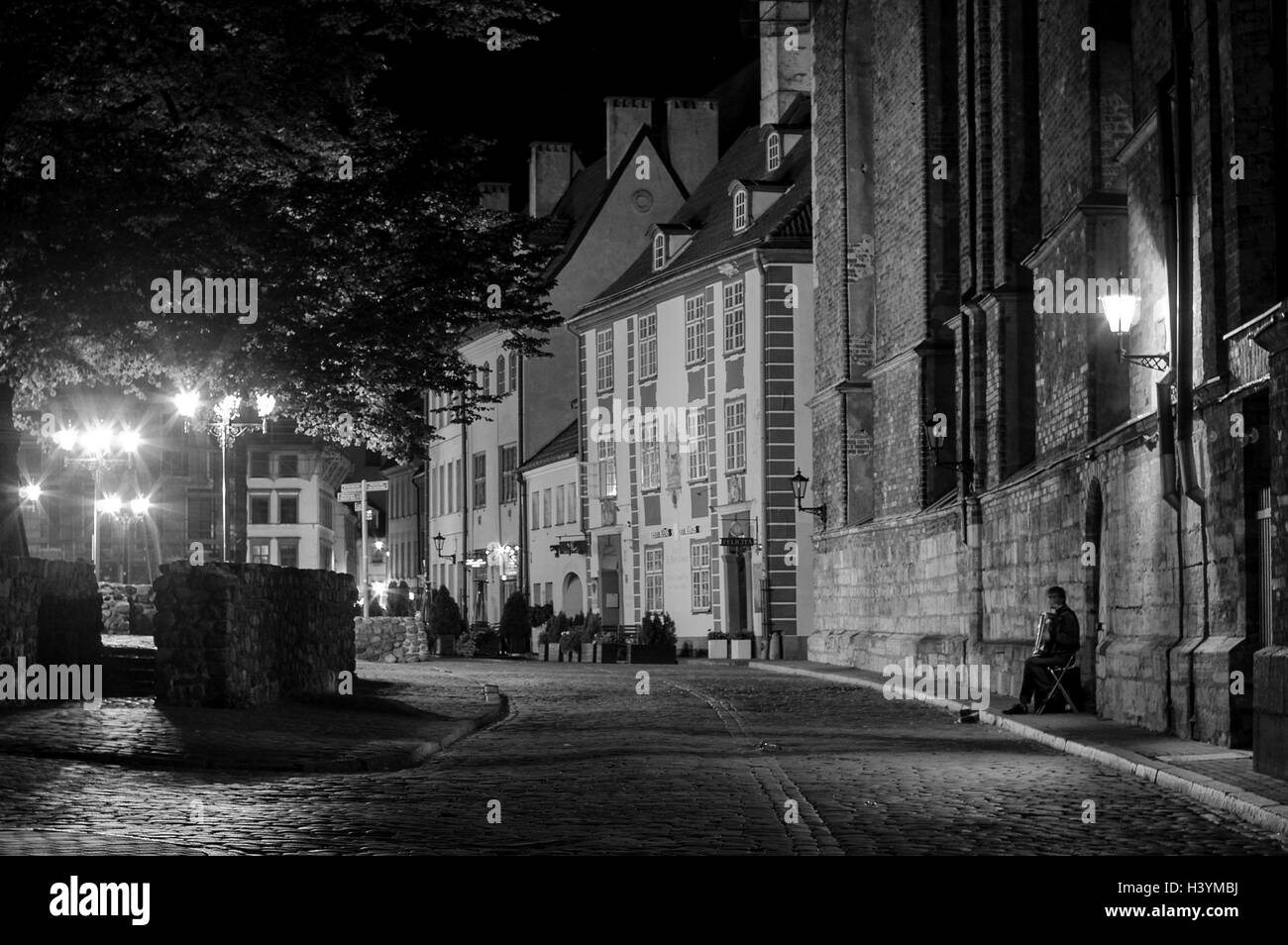 Night square in old Black and White Stock Photos & Images - Alamy