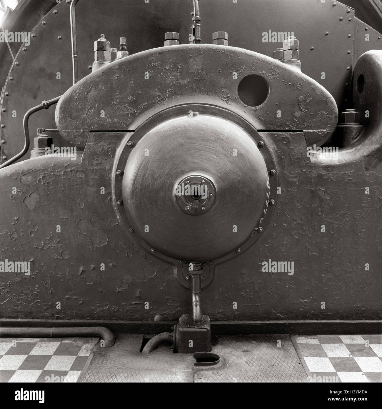 Steam machine, detail, s/w Stock Photo - Alamy