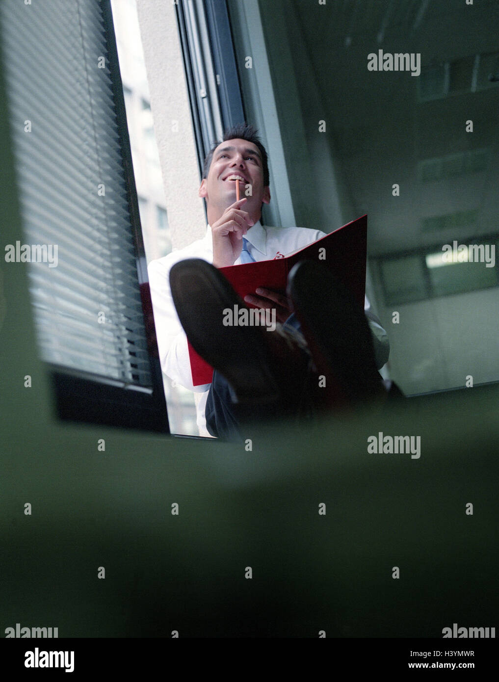 Office, sill, man, bases, read, think, happy, 20-30 years, business ...
