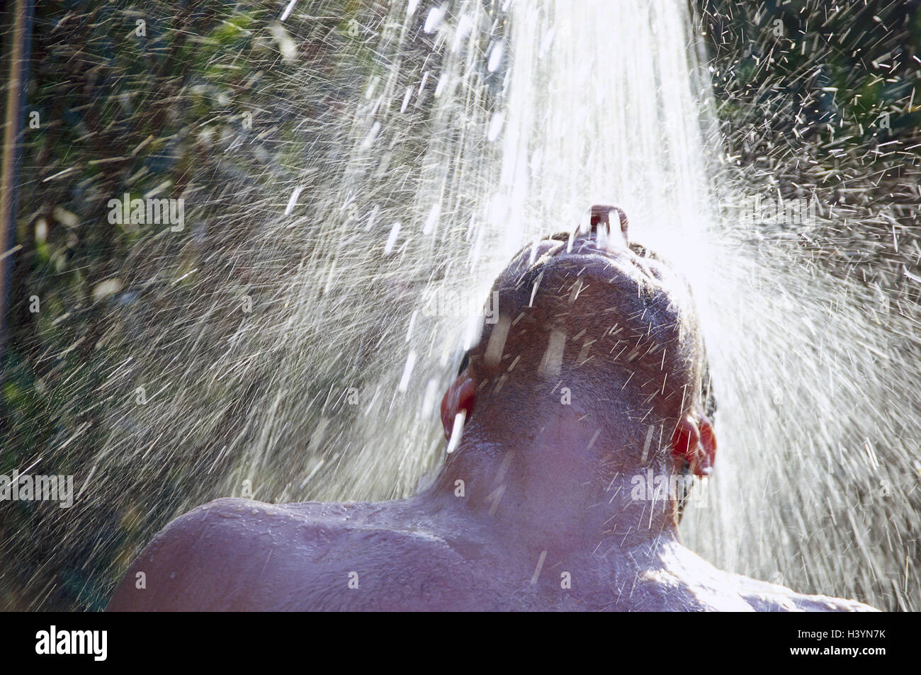 Garden douche, man, to high-level views, jet water, enjoy, portrait ...