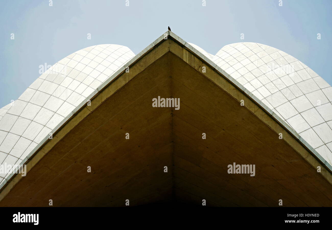 Exterior view of the Lotus Temple, a Baha'i House of Worship, in New ...