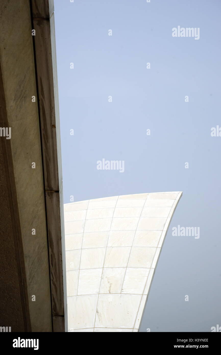 Exterior view of the Lotus Temple, a Baha'i House of Worship, in New ...