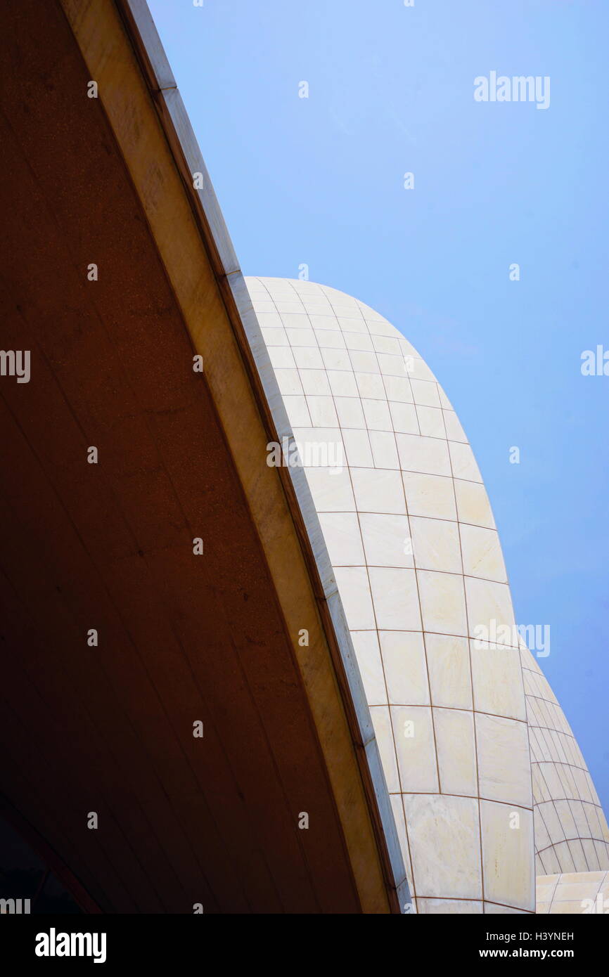 Exterior view of the Lotus Temple, a Baha'i House of Worship, in New ...
