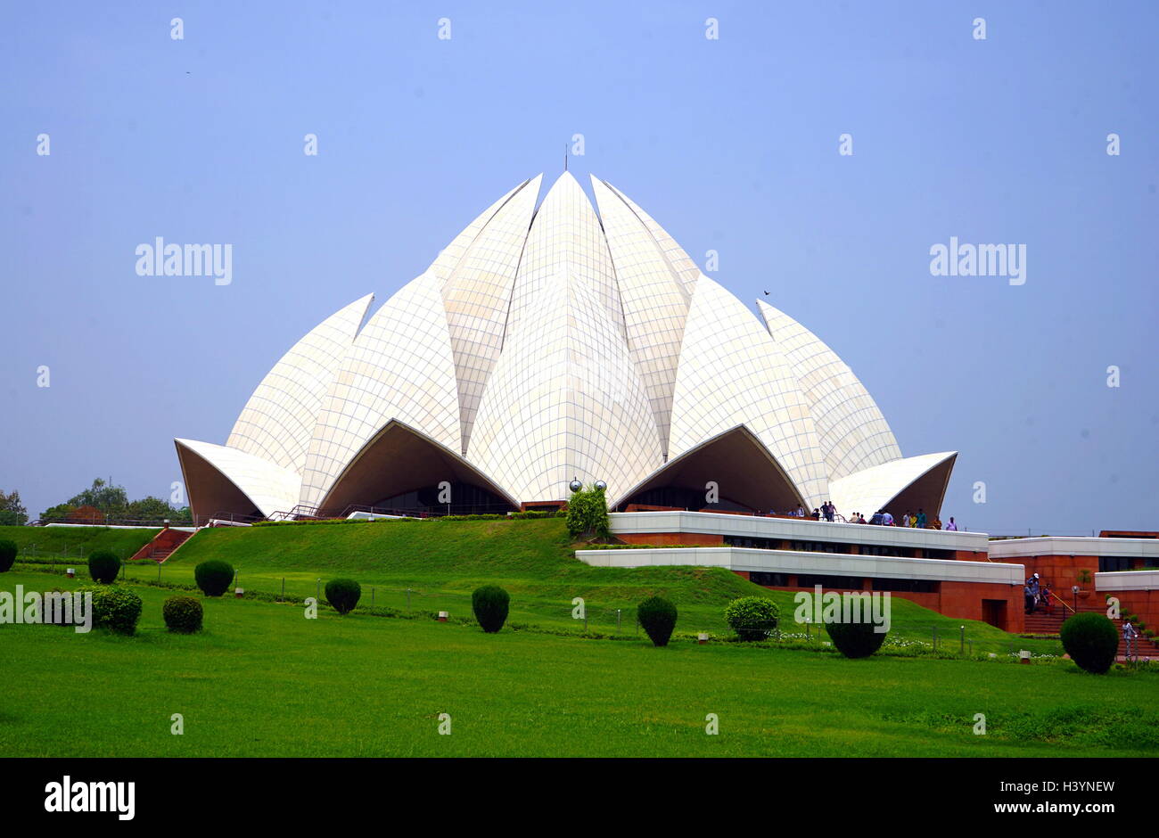 Exterior view of the Lotus Temple, a Baha'i House of Worship, in New ...