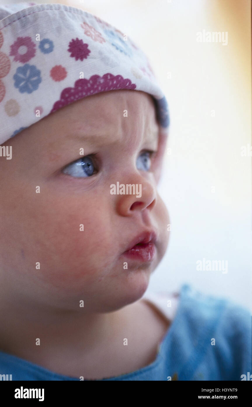 Baby, seriously, solar hat, page portrait, very close, child, infant ...