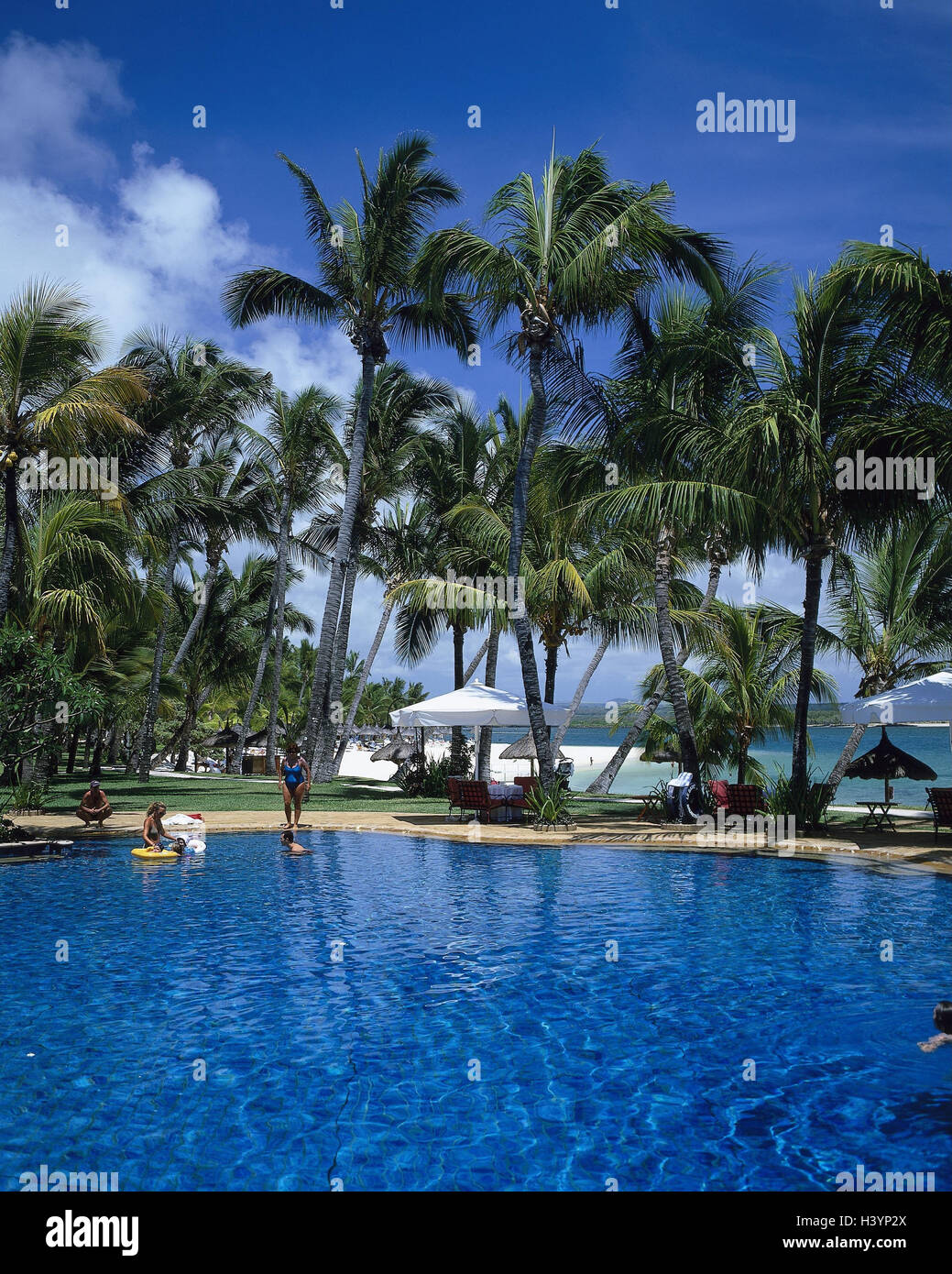 Mauritius, Barking Mare, hotel "piece, Geran", pool, bathers, view, sea ...