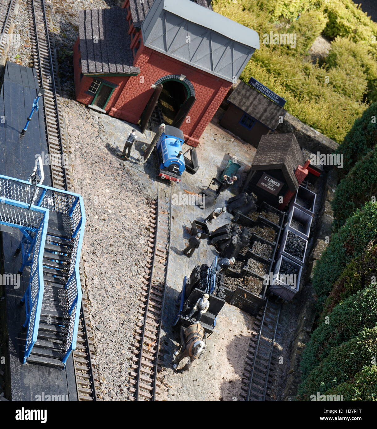 Coal mine england 1930s hi-res stock photography and images - Alamy