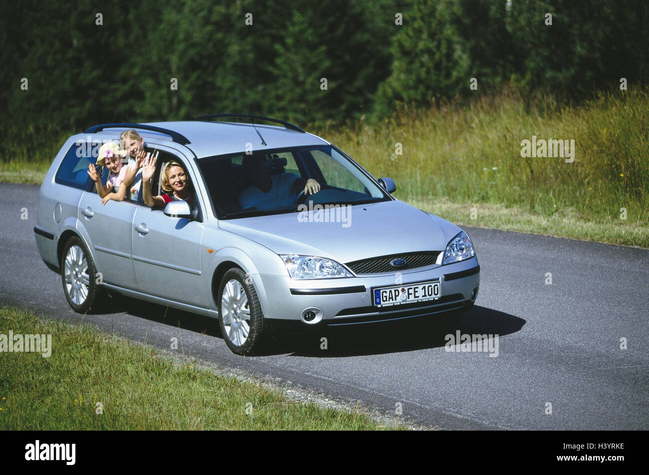 Car wave hi-res stock photography and images - Alamy