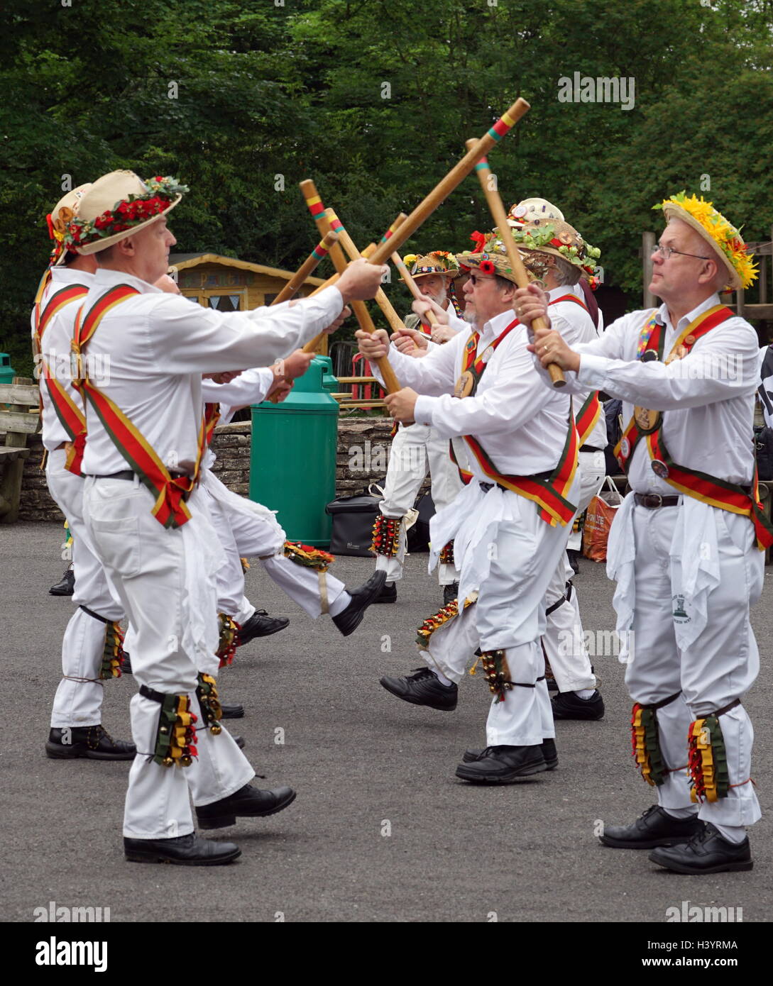 Morris dancing archive hi-res stock photography and images - Alamy