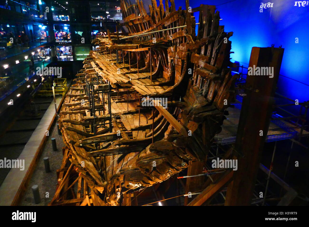 Mary rose ship hi-res stock photography and images - Alamy