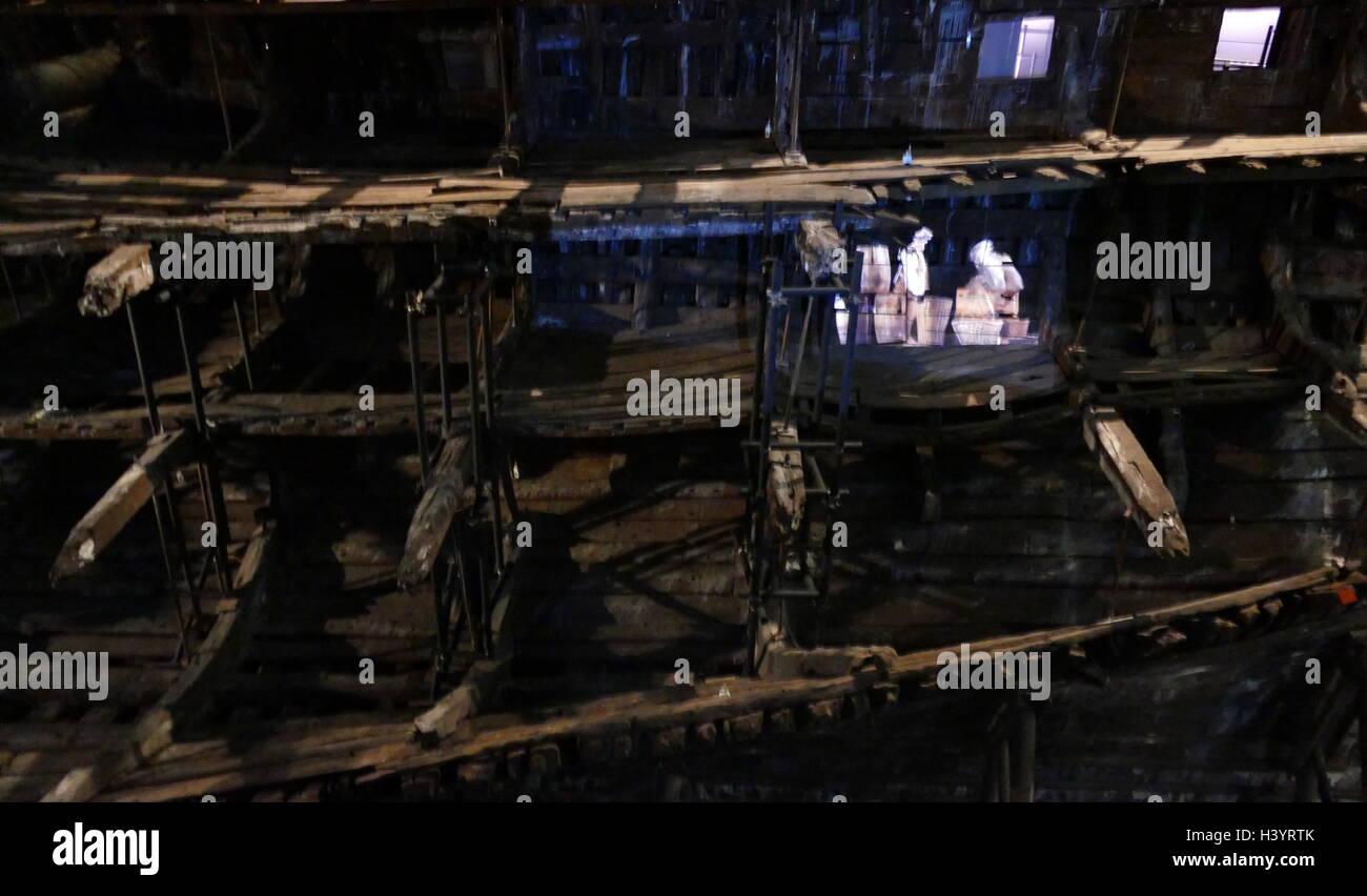 The Mary Rose is a carrack-type warship of the English Tudor navy of ...