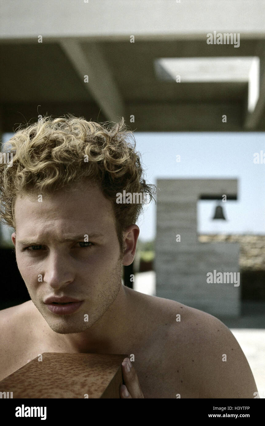 Man, young, free upper part of the body, doubtful, portrait, defensive ...