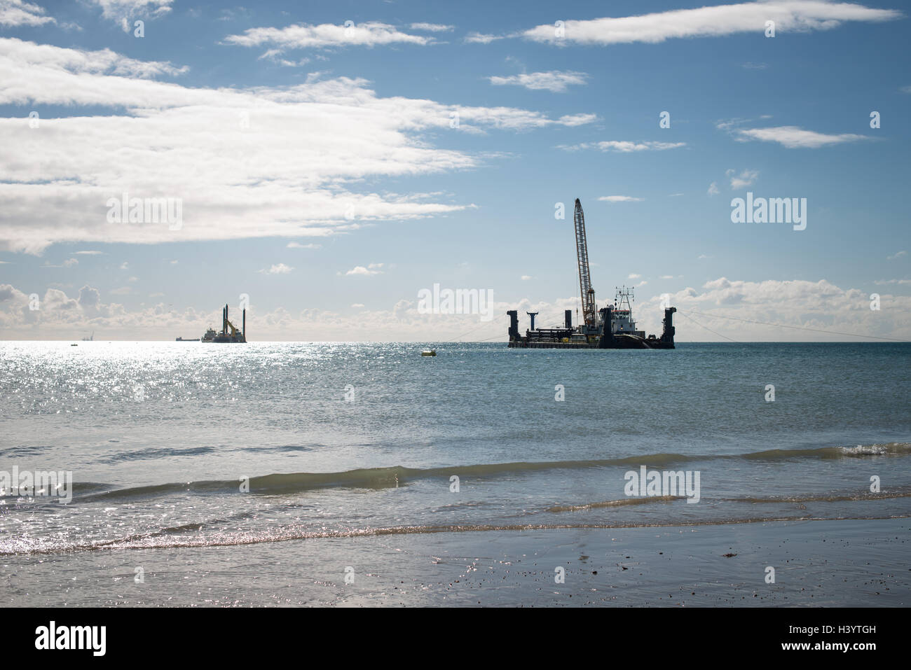 Offshore work vessels hi-res stock photography and images - Alamy