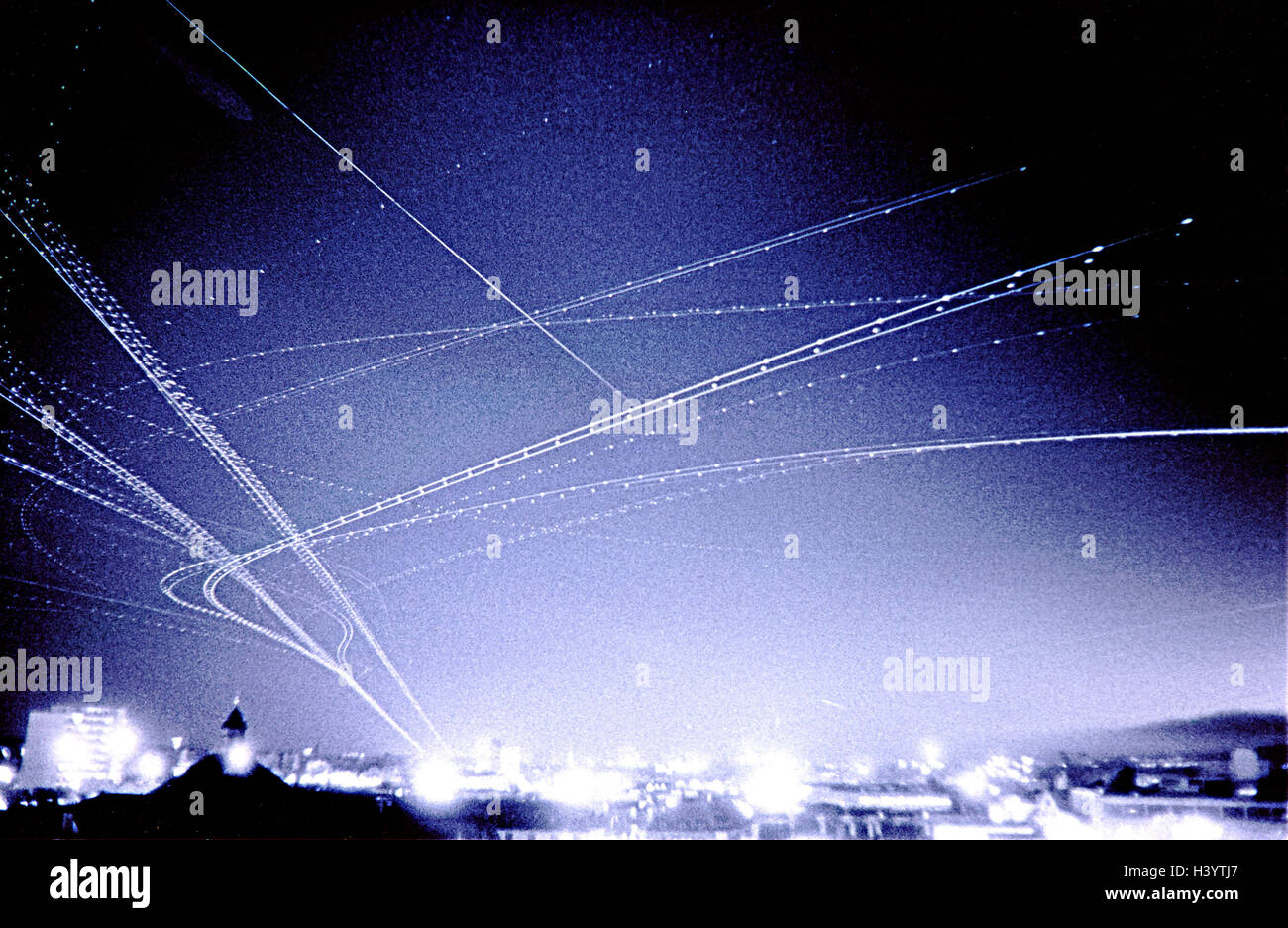 Instrument landing system hi-res stock photography and images - Alamy