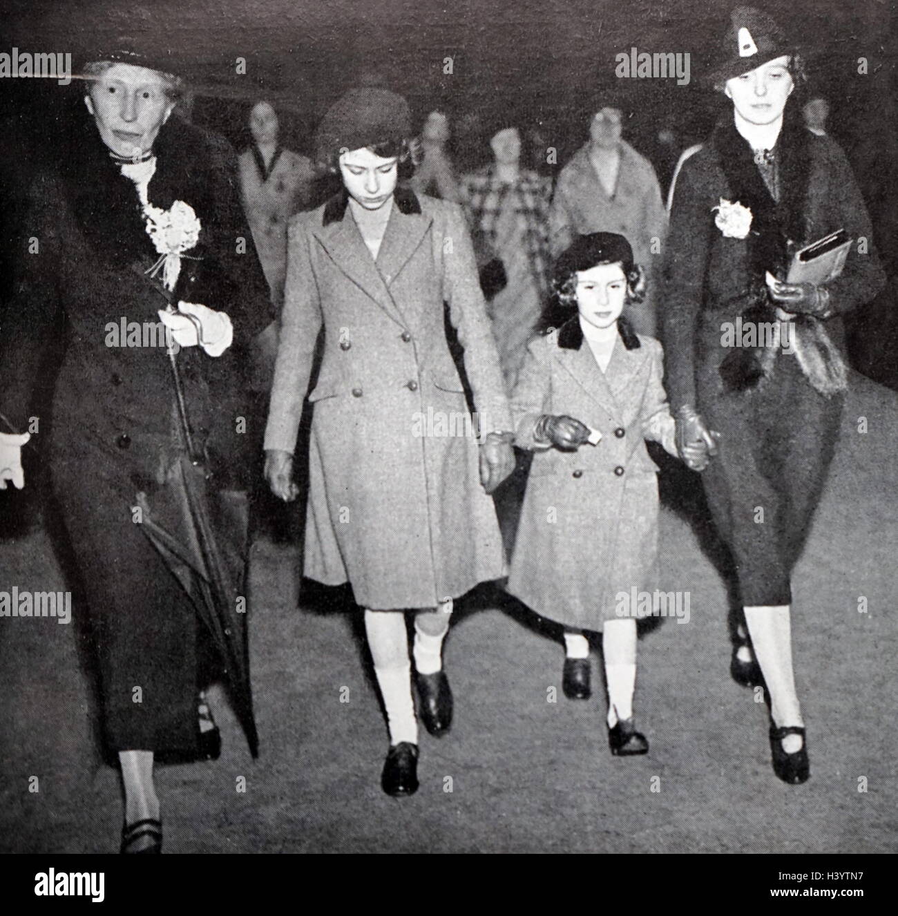 Marion crawford queen elizabeth hi-res stock photography and images - Alamy