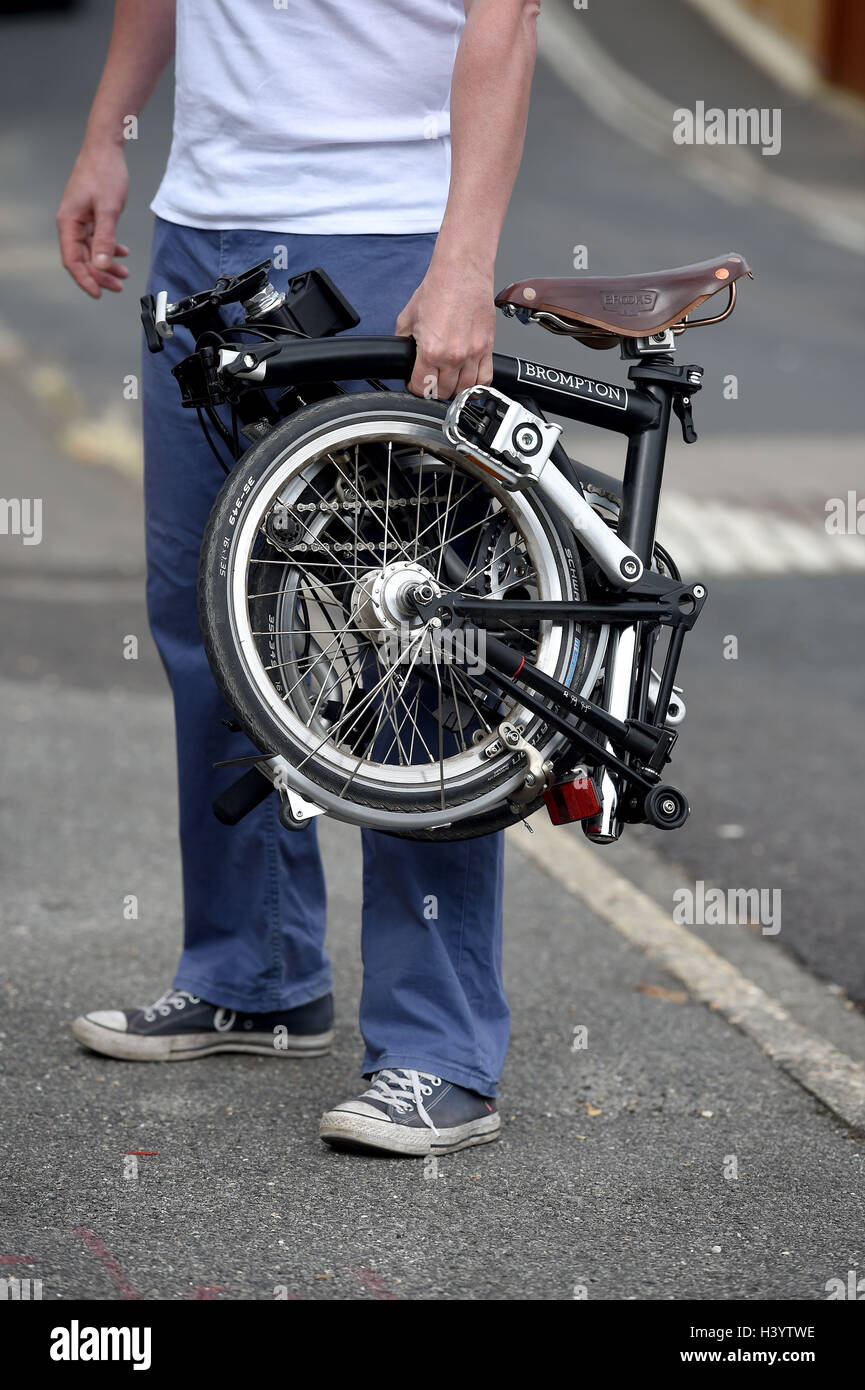 Brompton bike hi-res stock photography and images - Alamy