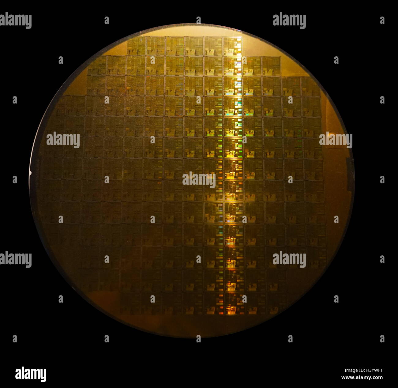 Electronic wafers hi-res stock photography and images - Alamy