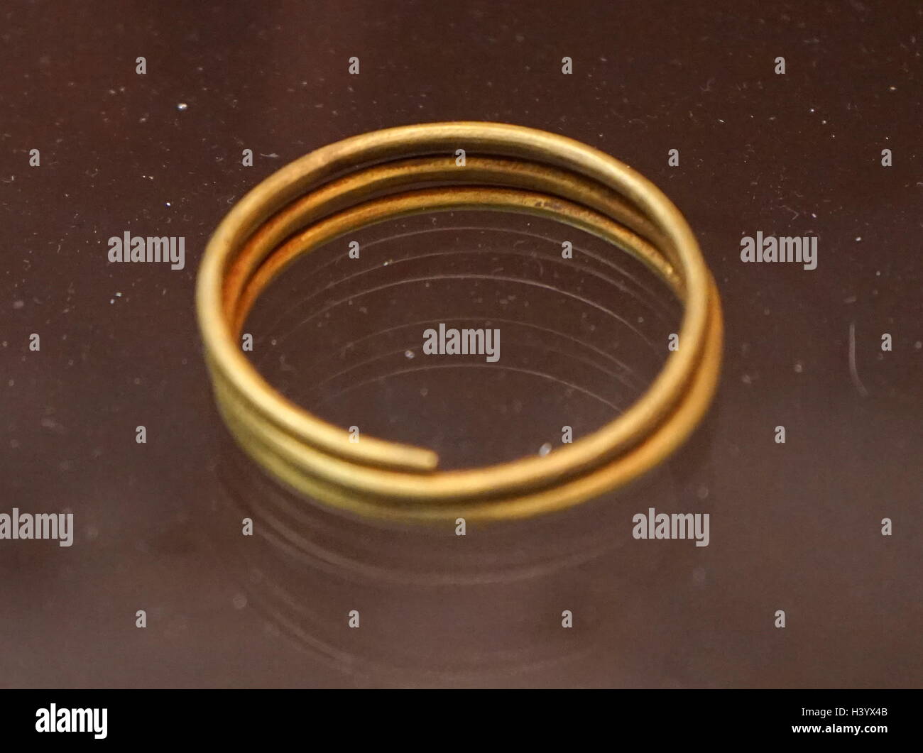 Gold torc worn by a wealthy Byzantine woman. Dated 4th Century Stock ...
