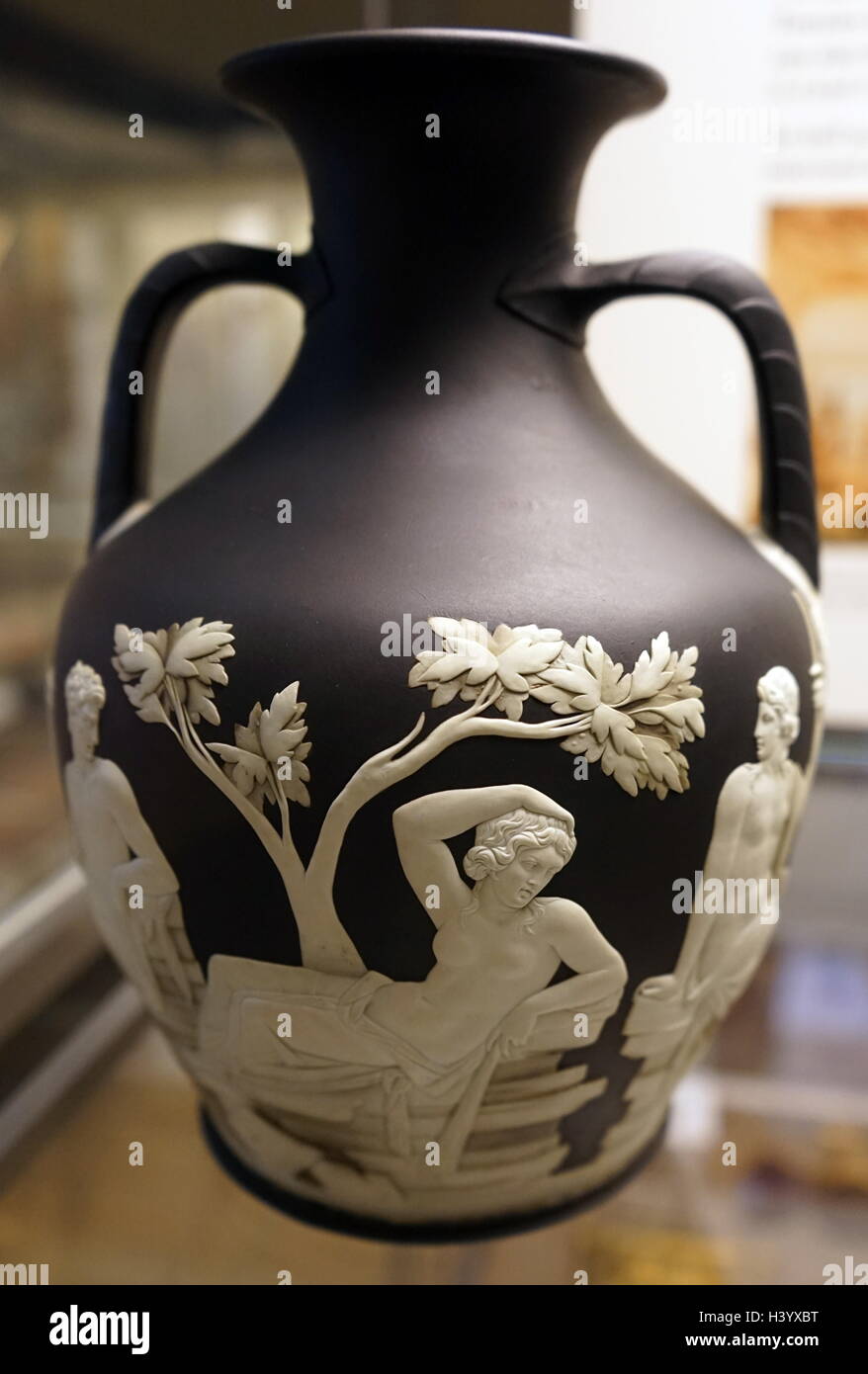 Portland Vase, a Roman cameo glass vase. Dated 1st Century Stock Photo ...