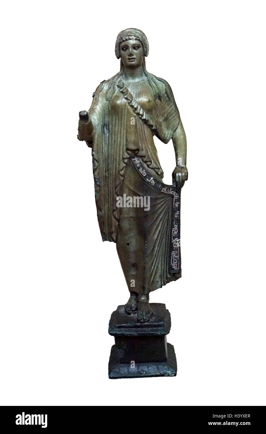 Ancient roman woman statue hi-res stock photography and images - Alamy