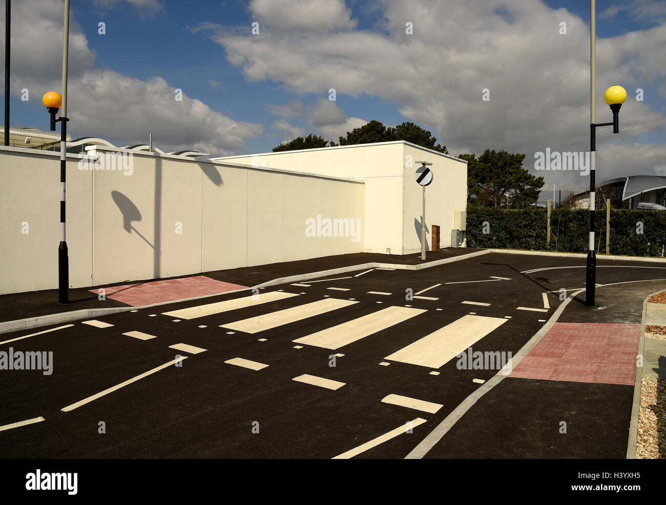 "zebra crossing" "pedestrian crossing" safe area for crossing a road ...