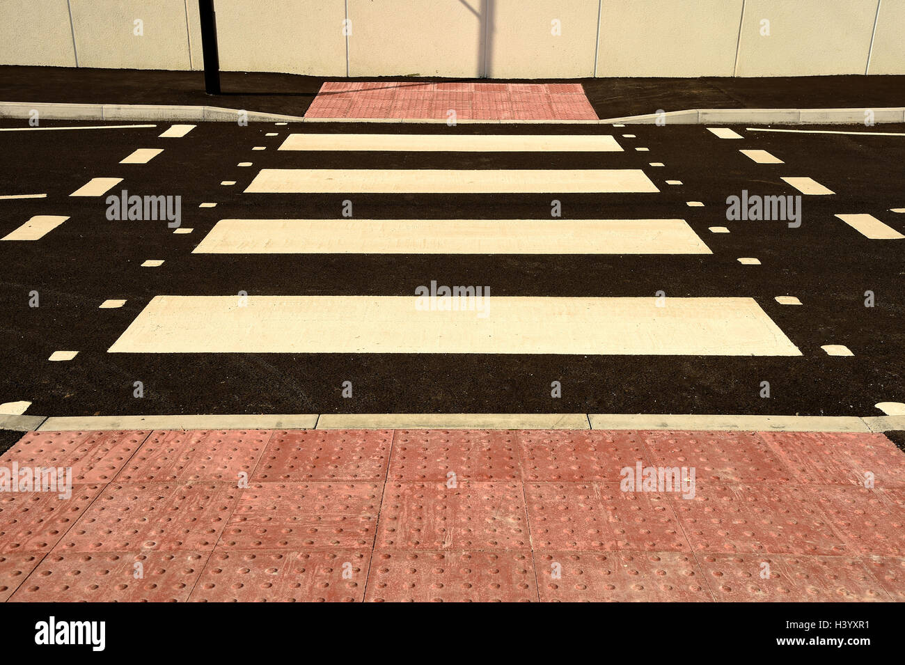 "zebra crossing" "pedestrian crossing" safe area for crossing a road ...