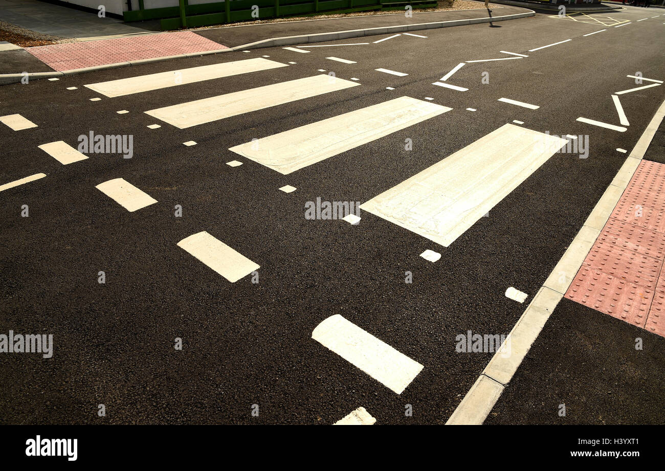 "zebra crossing" "pedestrian crossing" safe area for crossing a road ...