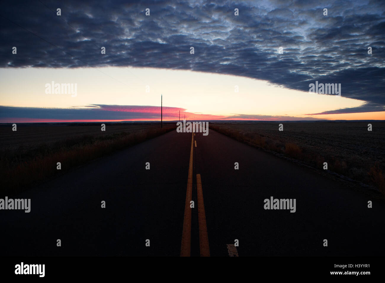 Empty british road hi-res stock photography and images - Alamy