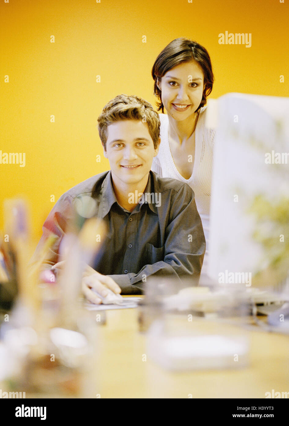 Desk, man, woman, computer, Teamwork, smile, business, office ...