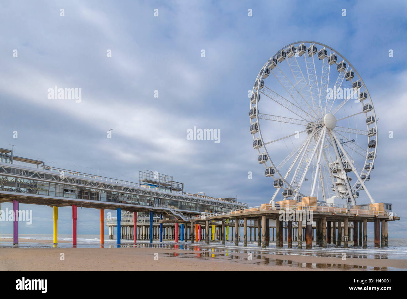 Bungee jumping facilities hi-res stock photography and images - Alamy