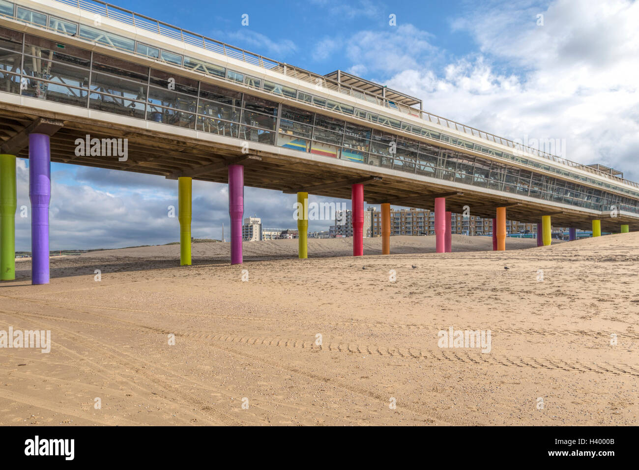 Level view angle raised view hi-res stock photography and images - Alamy