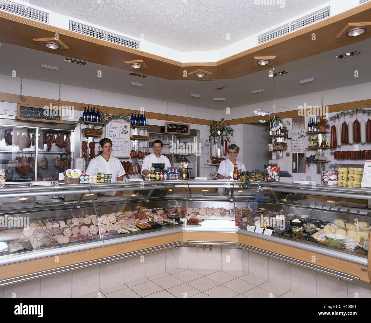 Butcher's shop, office workers, sales, Wurtstwaren, inside, loading ...
