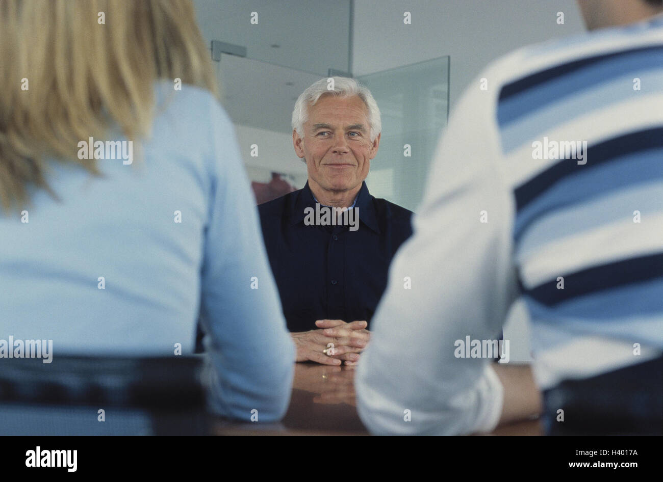 Office, senior, employee, discussion, detail, business, work ...