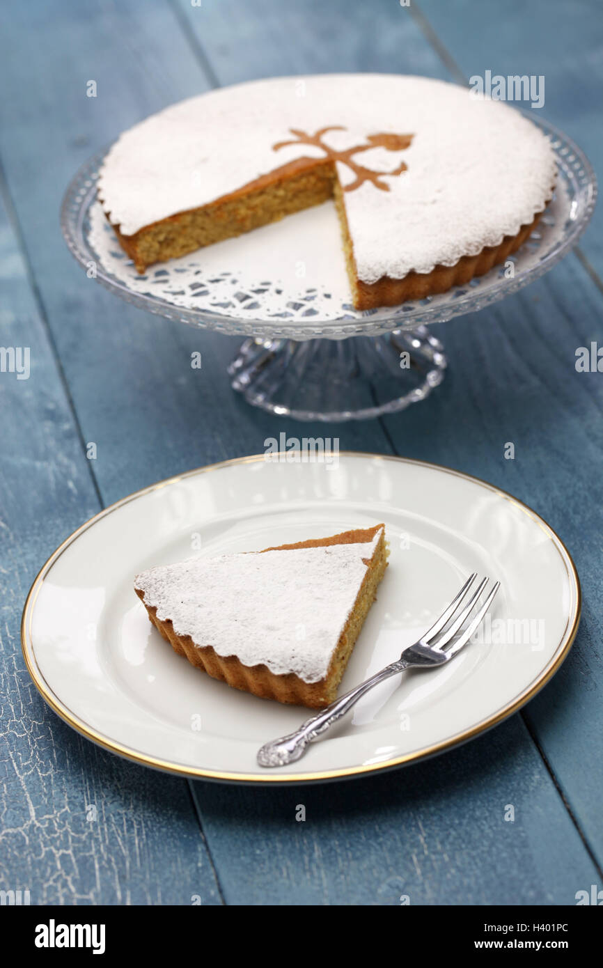tarta de santiago, spanish almond cake Stock Photo - Alamy