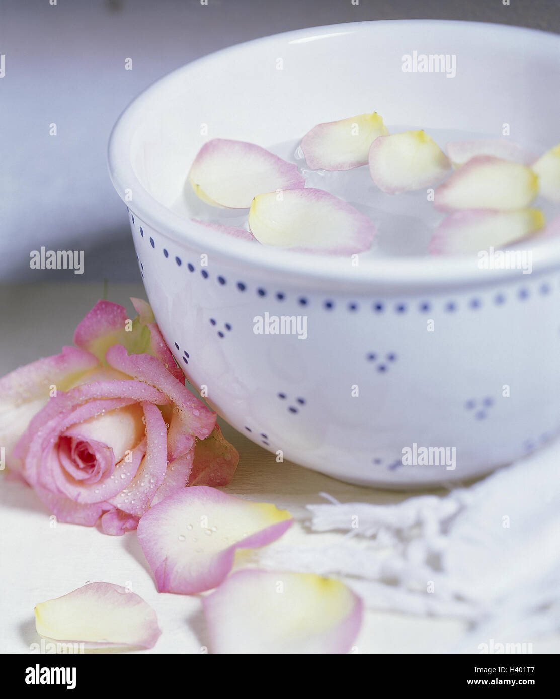 Natural makeup, peel, rose blossoms, rose infusion, Still life, rose ...