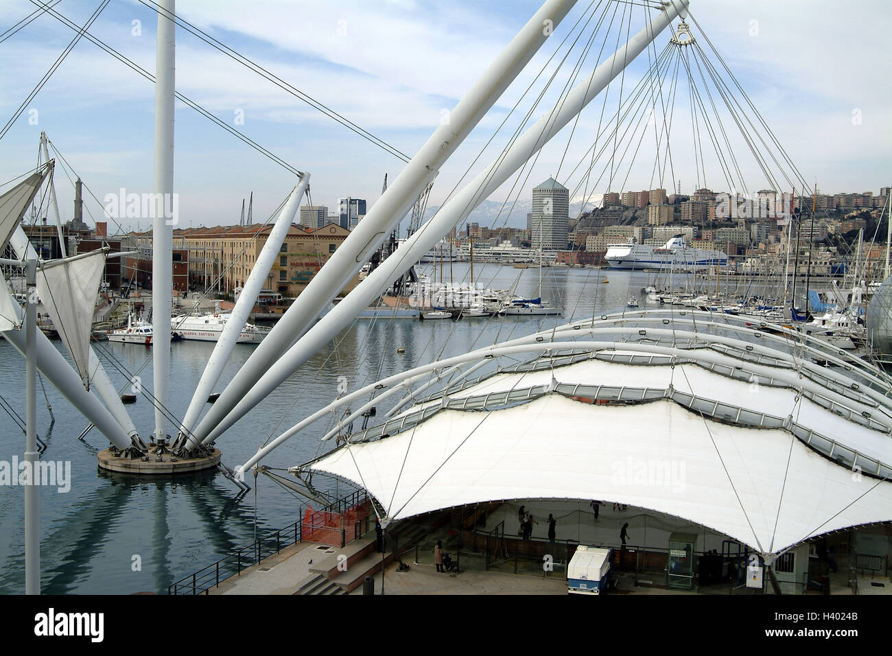 Italy, Liguria, Genoa, town view, harbour, ex-bottom building, Il ...