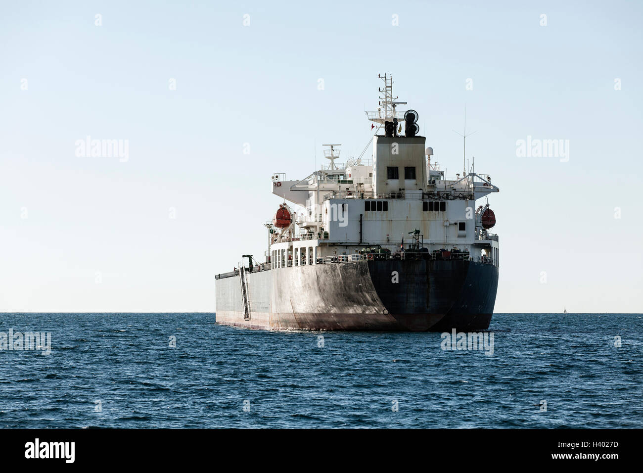 Ship moving in sea hi-res stock photography and images - Alamy
