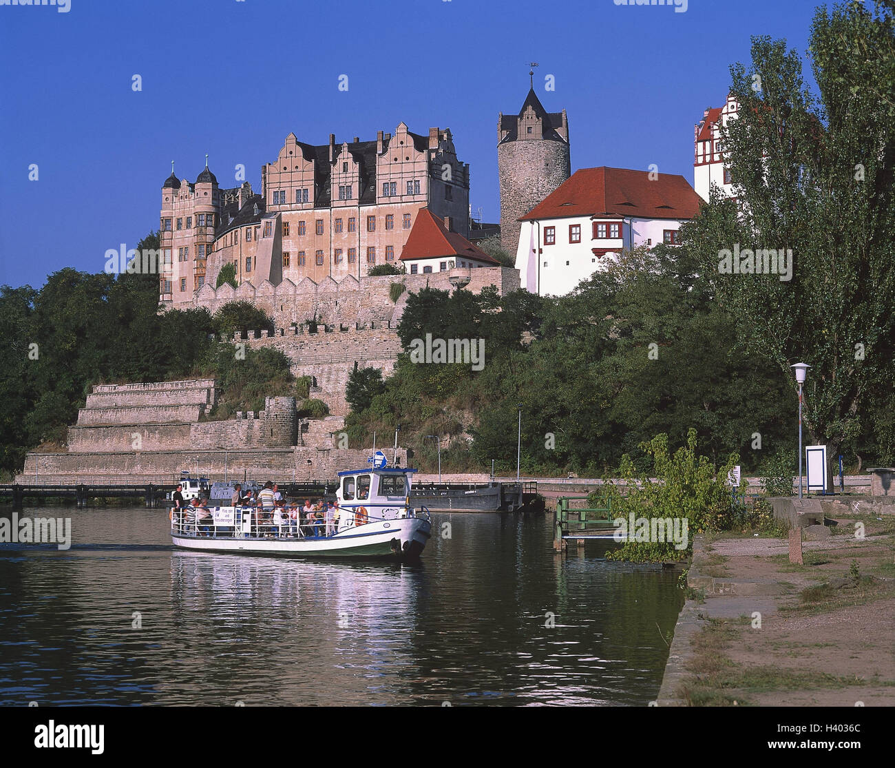 Germany, Saxony-Anhalt, Bernburg, castle Bernburg, to hall, holiday ...