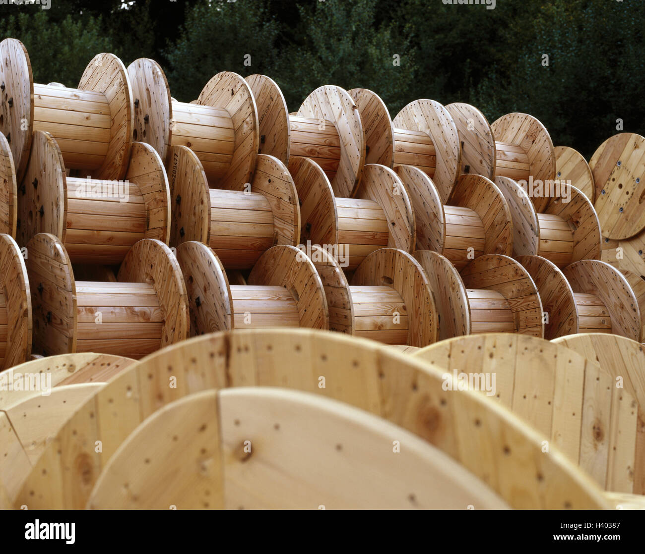 Cable production hi-res stock photography and images - Alamy