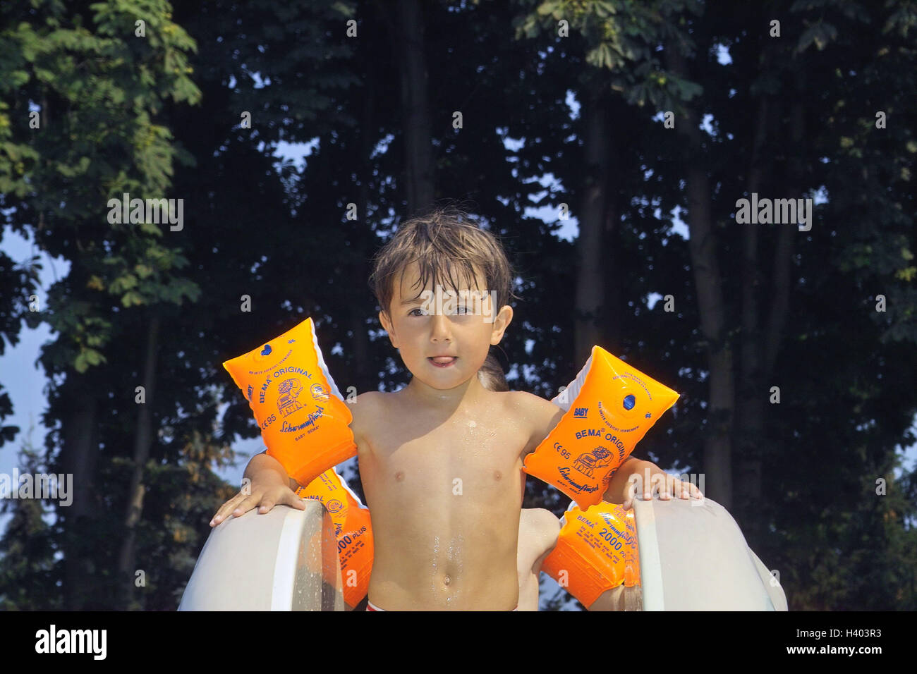 Childrens swimming pool hi-res stock photography and images - Alamy