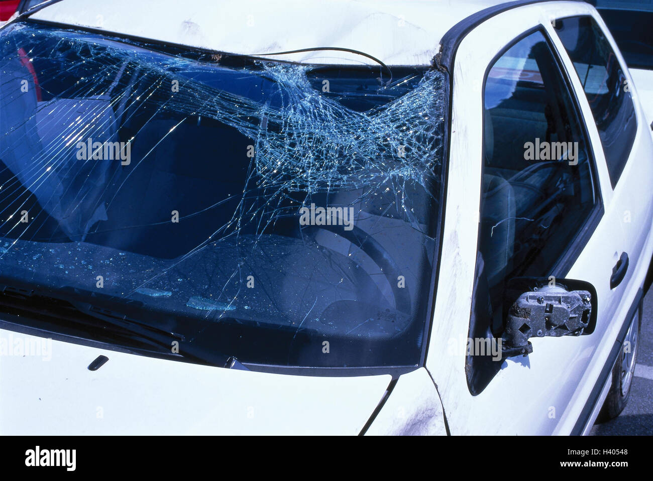 Traffic accident, car, windscreen, shattered, detail, accident, traffic ...