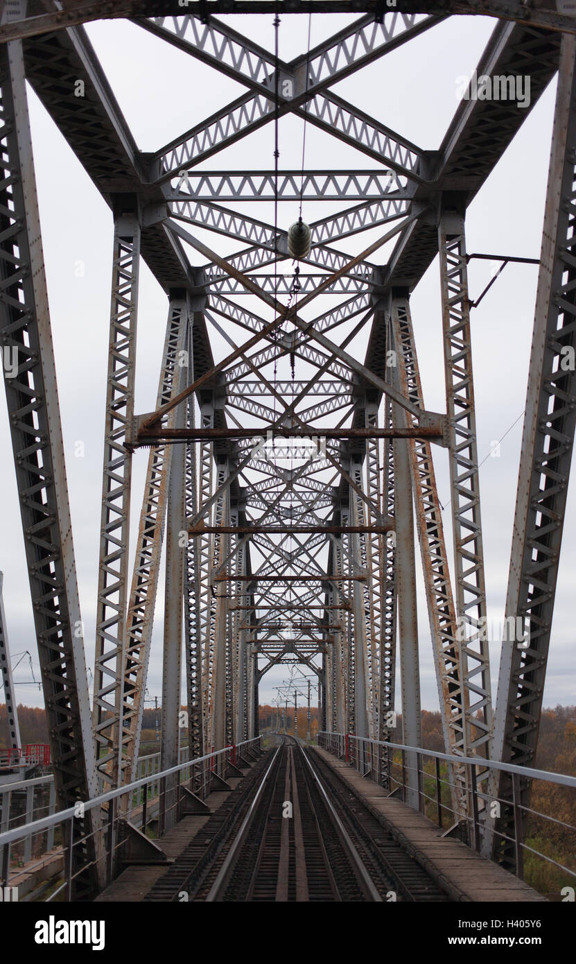 Train beams hi-res stock photography and images - Alamy