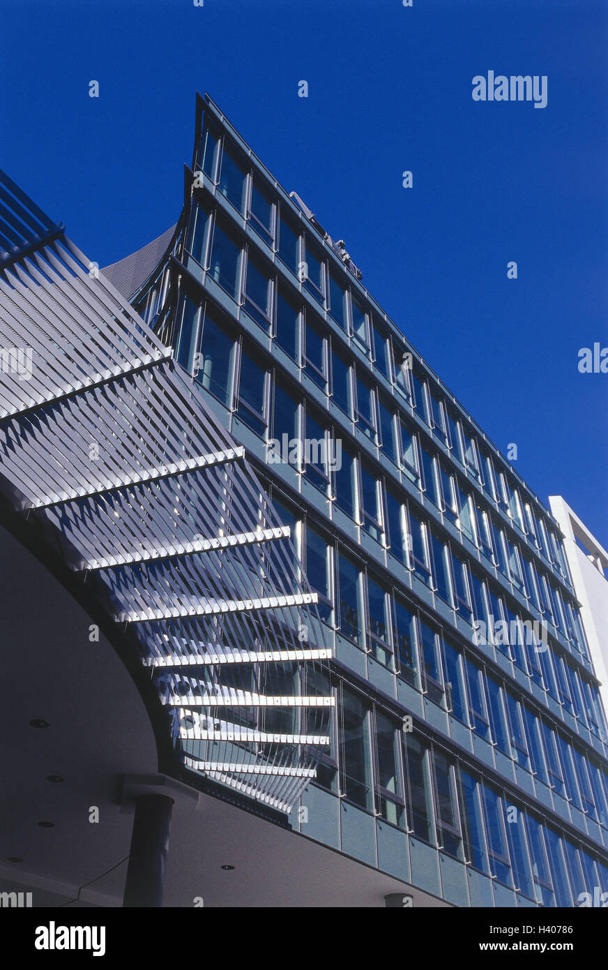 Commercial building facade hi-res stock photography and images - Alamy