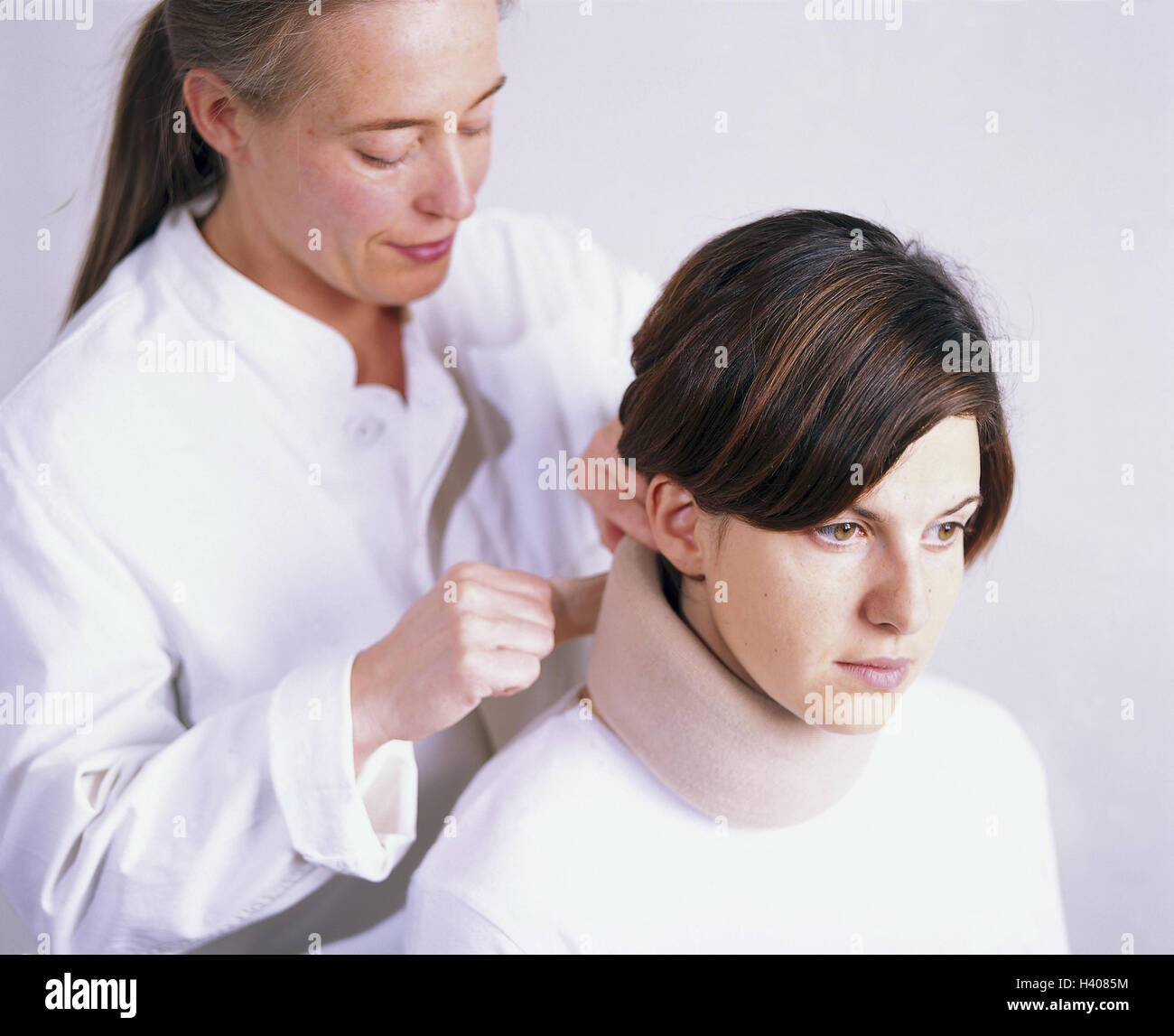 Doctor, patient, ruff, nurse, invest, centrifugal trauma, HWS syndrome ...