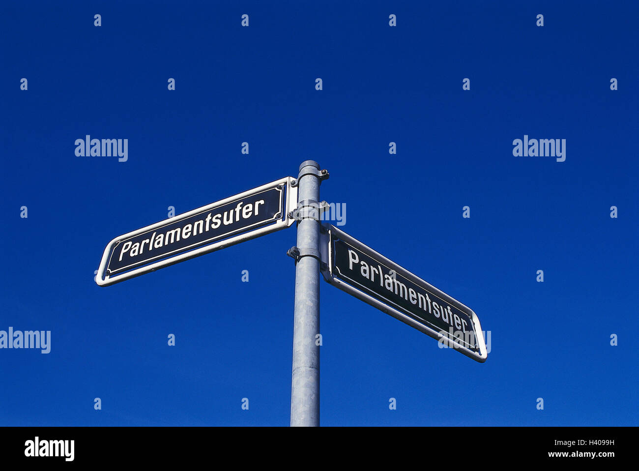 Germany, North Rhine-Westphalia, Dusseldorf, road signs, parliament ...